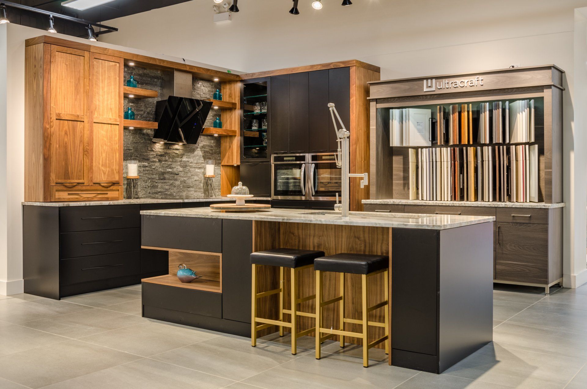 Visit Studio41 in Palatine, IL